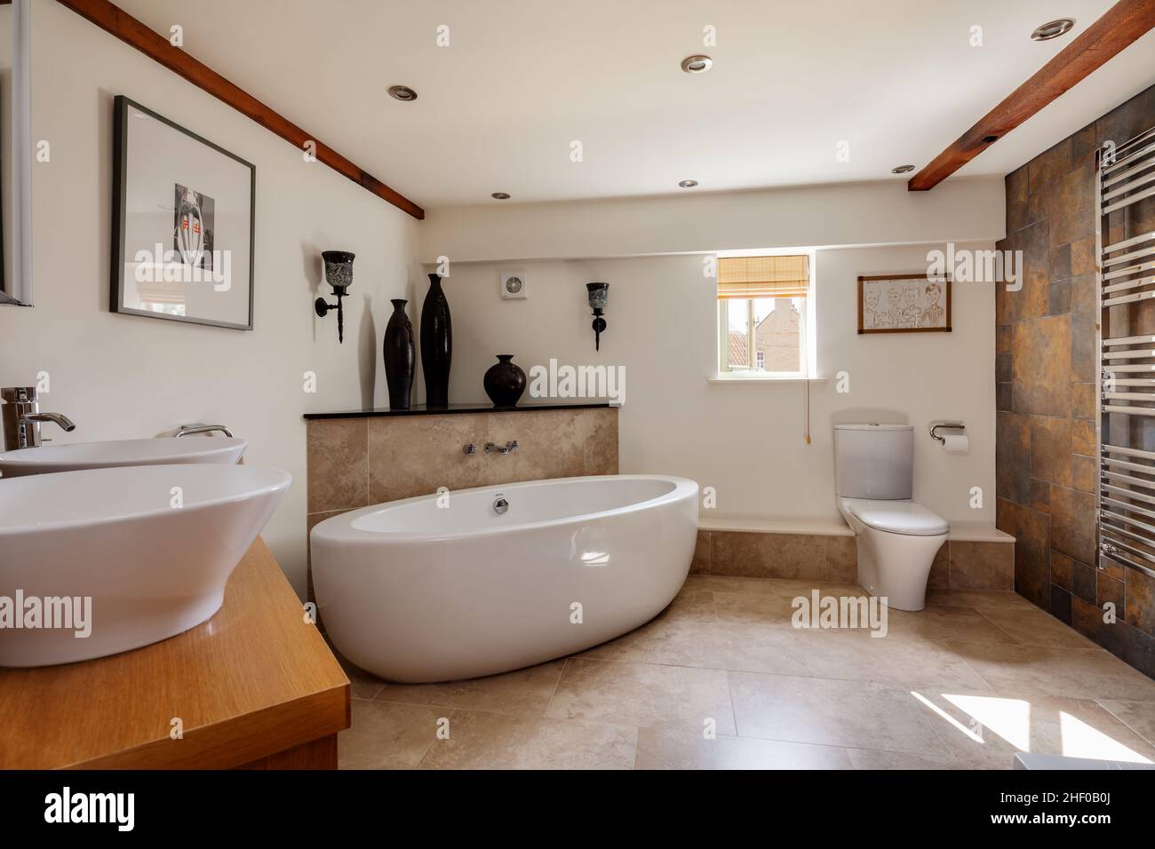 Abbotsley, Cambridgeshire - 24 July 2018: Luxury modern bathroom suite ...