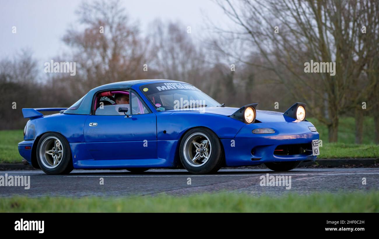 1996 blue Mazda MX 5 classic car Stock Photo - Alamy