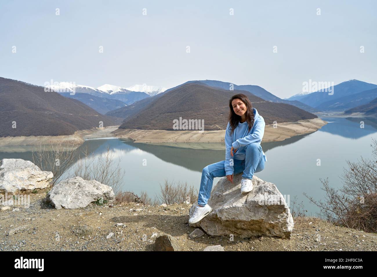 Girl poses river hi-res stock photography and images - Alamy