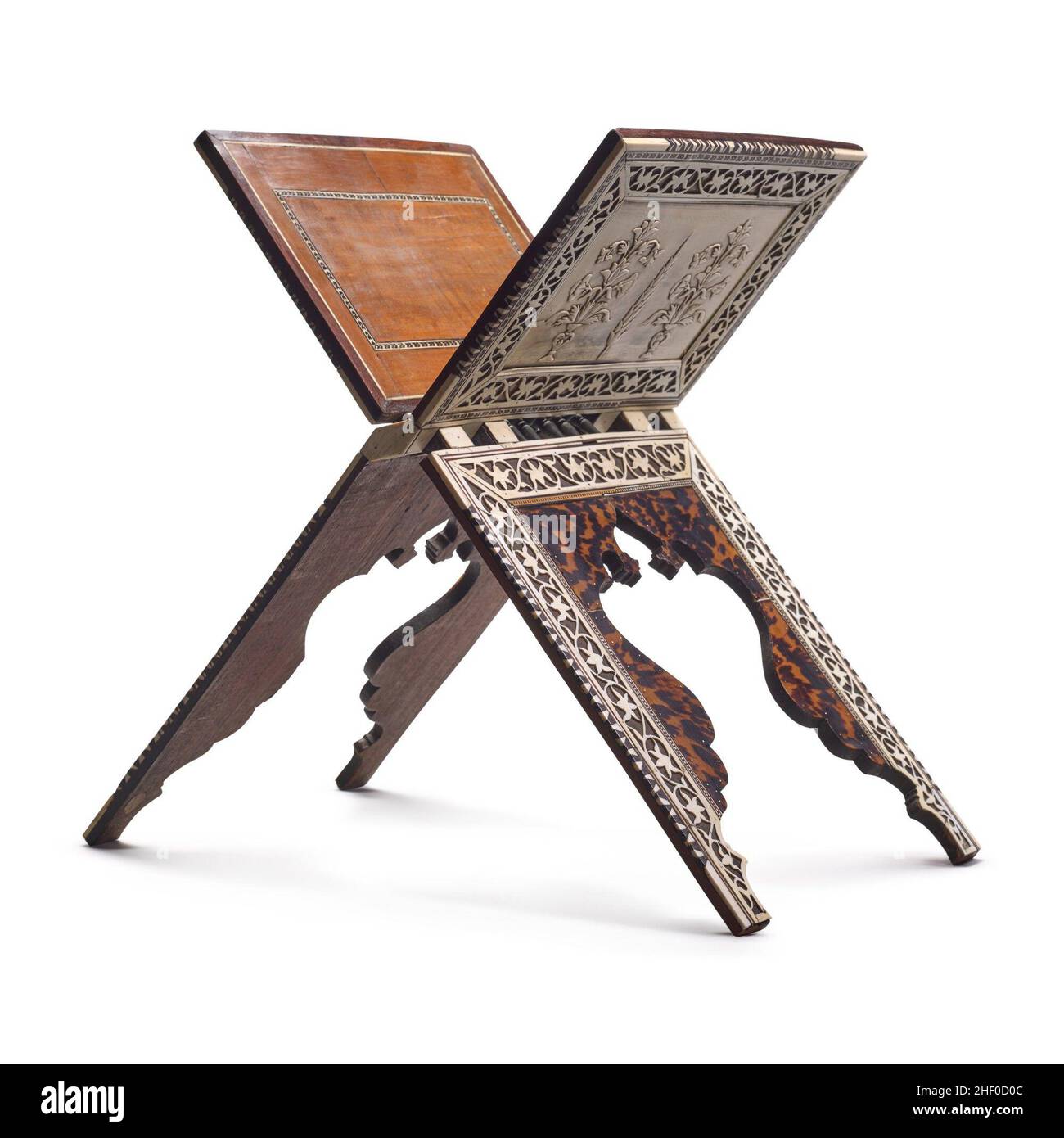 Wooden quran stand hi-res stock photography and images - Alamy