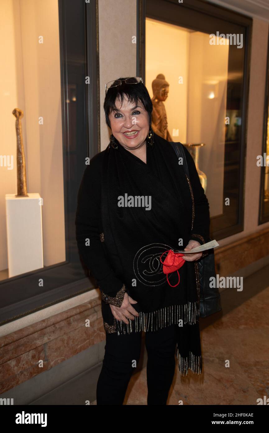 Munich, Germany. 12th Jan, 2022. Uschi Ackermann at the premiere of Der ...