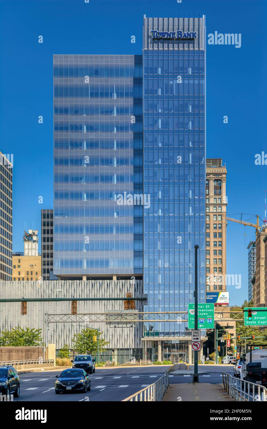 Gateway Plaza, viewed from south Stock Photo - Alamy