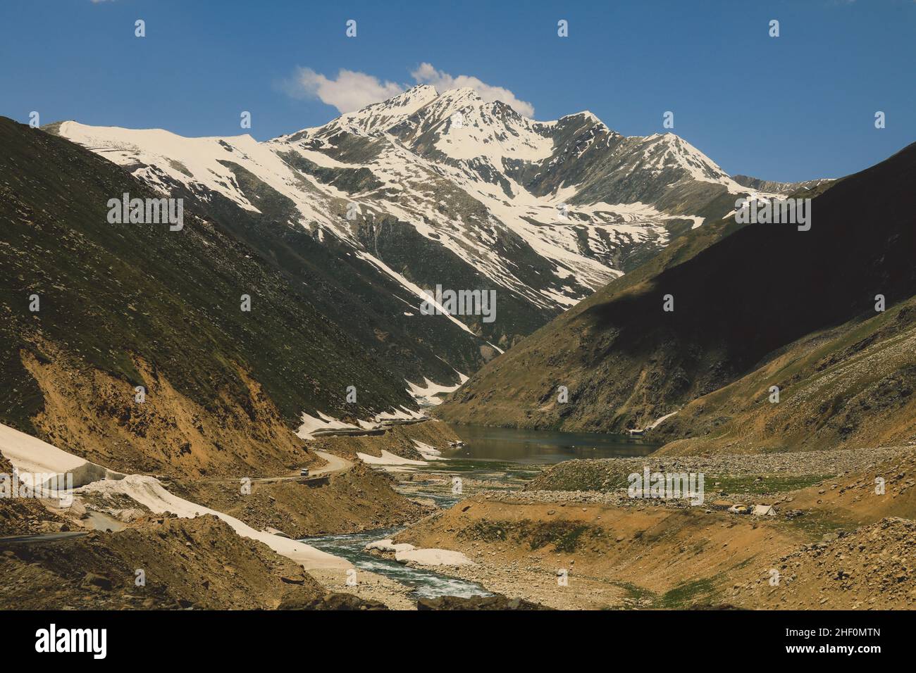 Amazing View to the Snow Capped Mountain Peaks in the Gilgit Baltistan ...