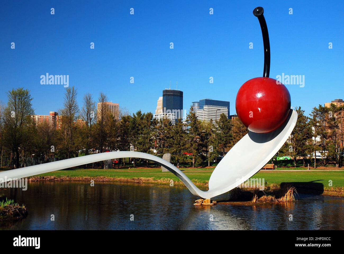 Spoonbridge at Minneapolis Museum of Art Stock Photo - Alamy