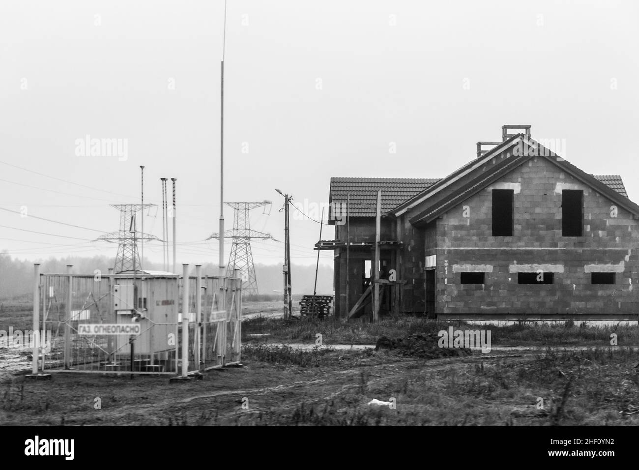 Unfinished house window hi-res stock photography and images - Alamy