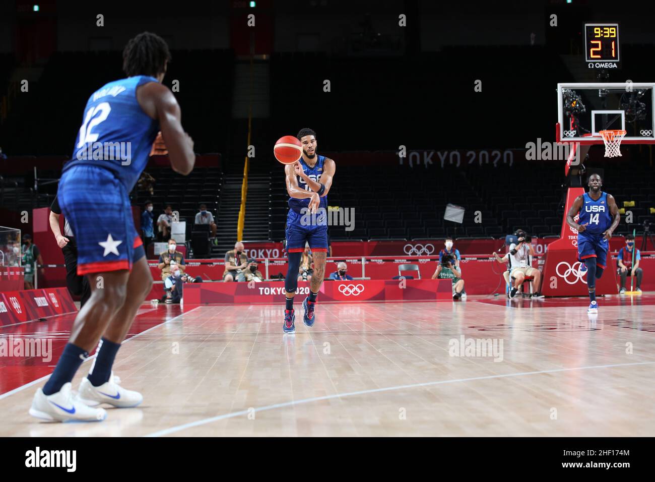 Jayson tatum dunk hi-res stock photography and images - Alamy