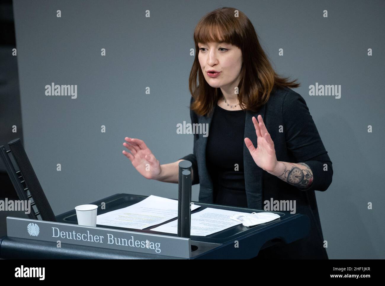 Berlin, Germany. 13th Jan, 2022. Heidi Reichinnek (Die Linke) speaks ...