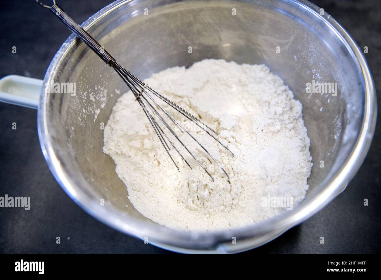 Wisk and bowl cooking Stock Photo - Alamy