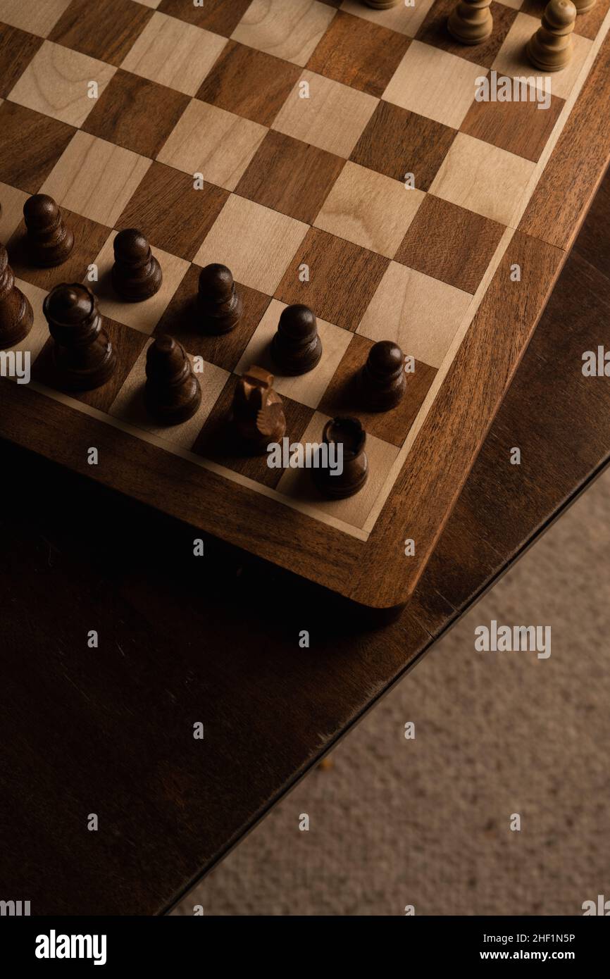 Wooden Chess Board and Pieces Stock Photo - Alamy