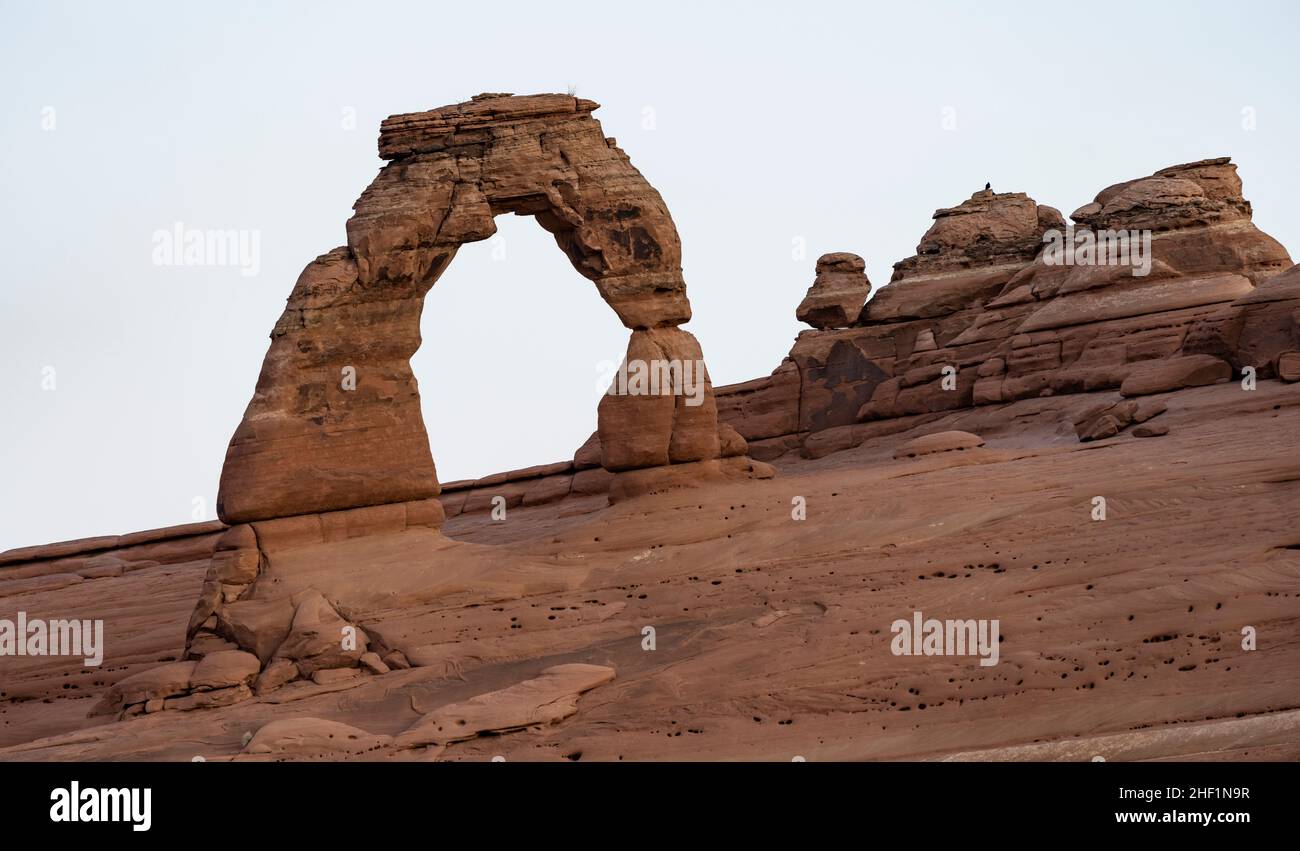 Delicate Arch in Arches National Park, seen from Upper Delicate Arch ...