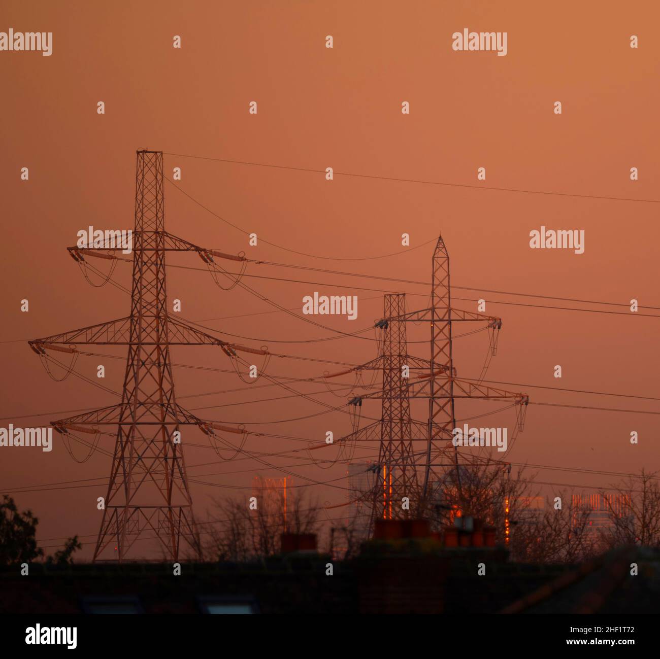 Wimbledon, London, UK. 13 January 2022. Orange sky on the horizon ...