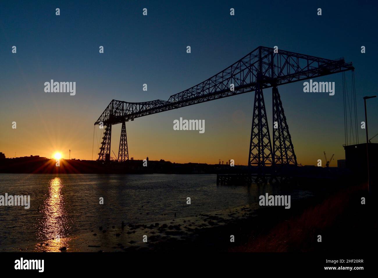 Tees transporter bridge silhouette hi-res stock photography and images ...