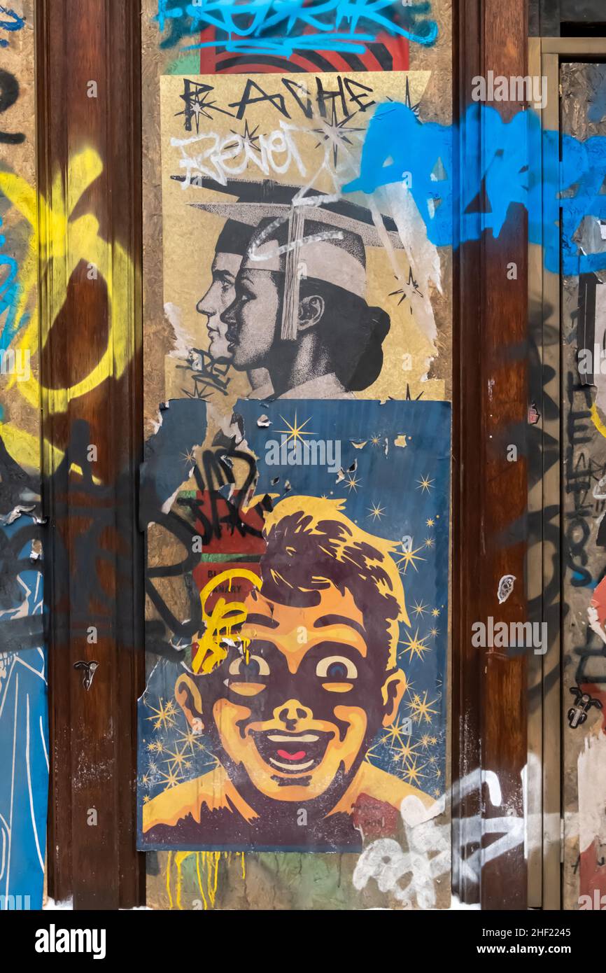 Glasgow, Scotland, UK. 13th January, 2022. Shop window boarded up with ...