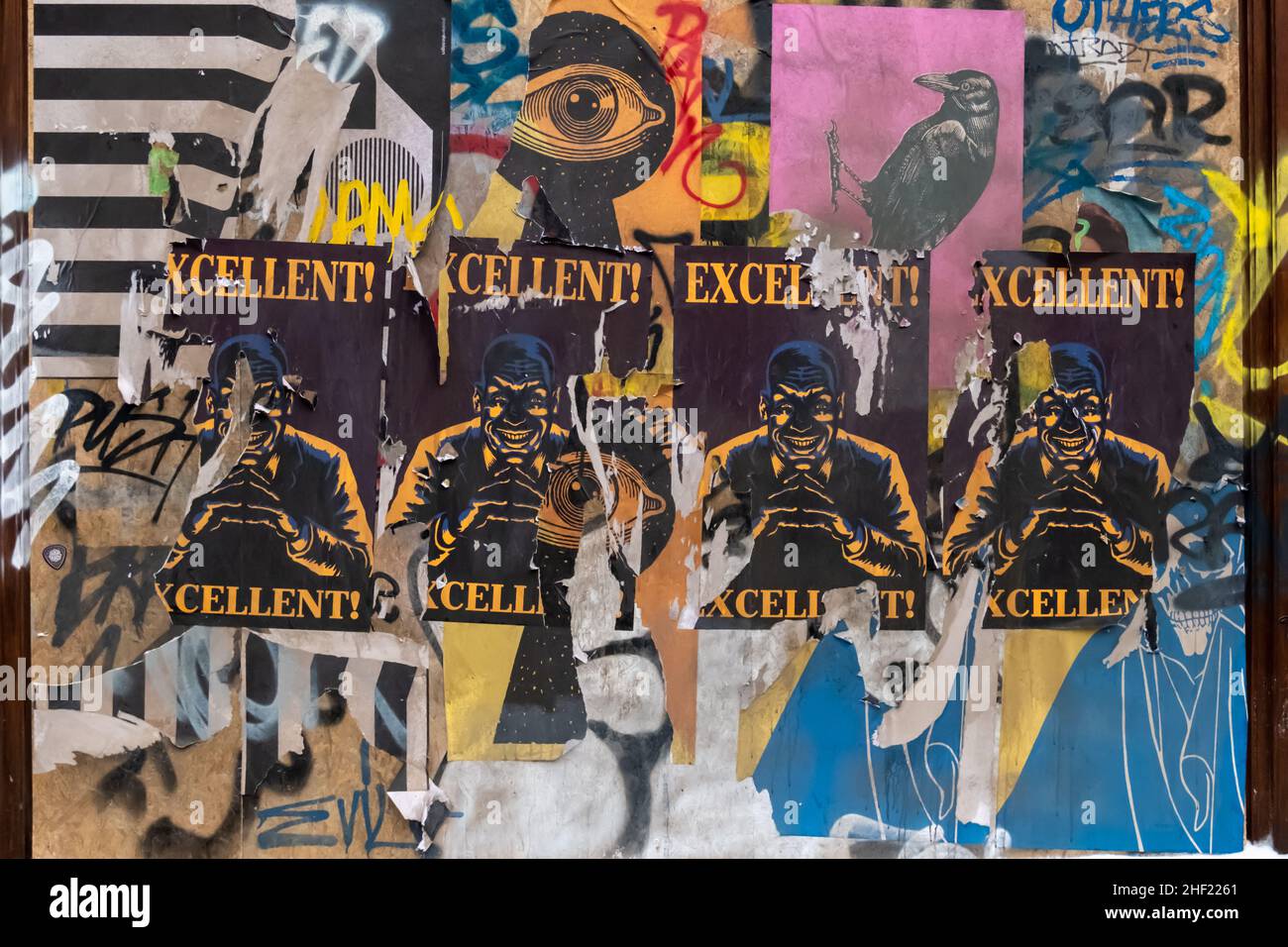 Glasgow, Scotland, UK. 13th January, 2022. Shop window boarded up with ...