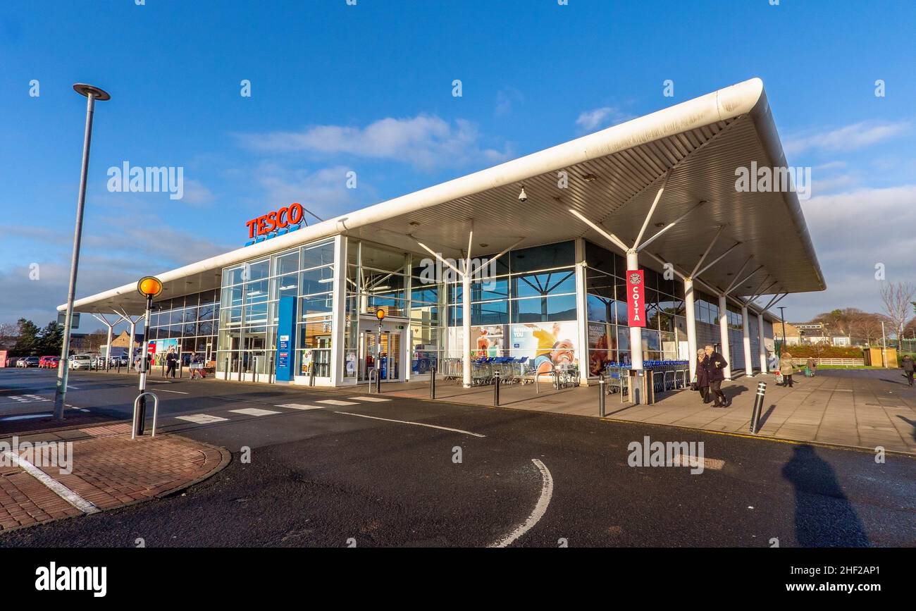 Edinburgh supermarket hi-res stock photography and images - Alamy