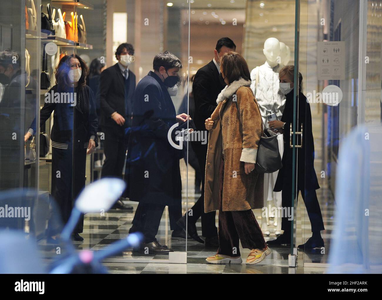 Milan, . 13th Jan, 2022. Milan, 13-01-2022 Gianni Morandi and his wife ...