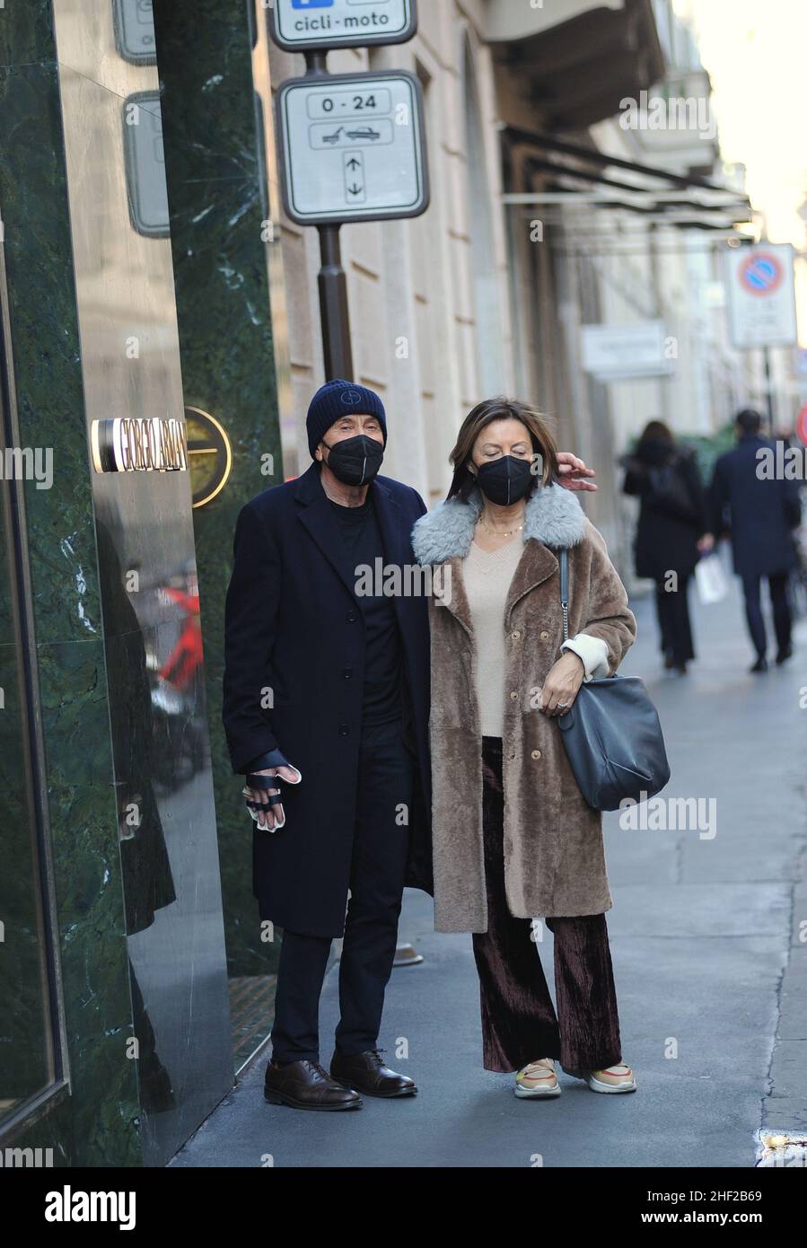 Giorgio morandi blue hi-res stock photography and images - Alamy