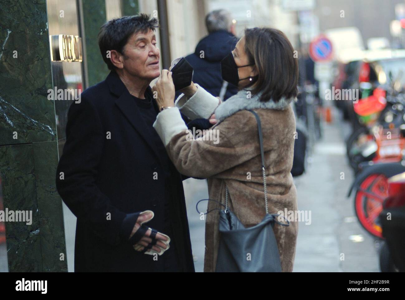 Giorgio morandi blue hi-res stock photography and images - Alamy