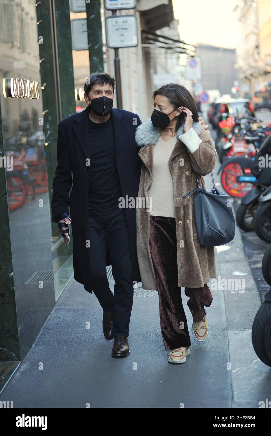 Milan, . 13th Jan, 2022. Milan, 13-01-2022 Gianni Morandi and his wife ...