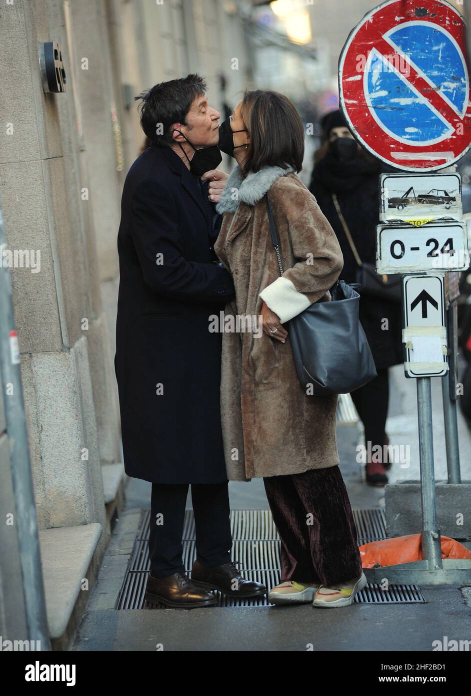 Giorgio morandi blue hi-res stock photography and images - Alamy