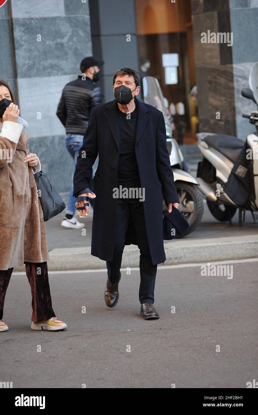 Milan, . 13th Jan, 2022. Milan, 13-01-2022 Gianni Morandi and his wife ...