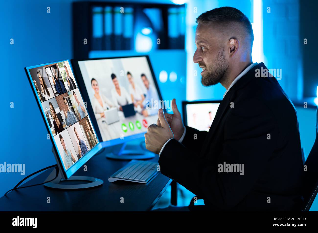 Remote meeting computer hi-res stock photography and images - Alamy