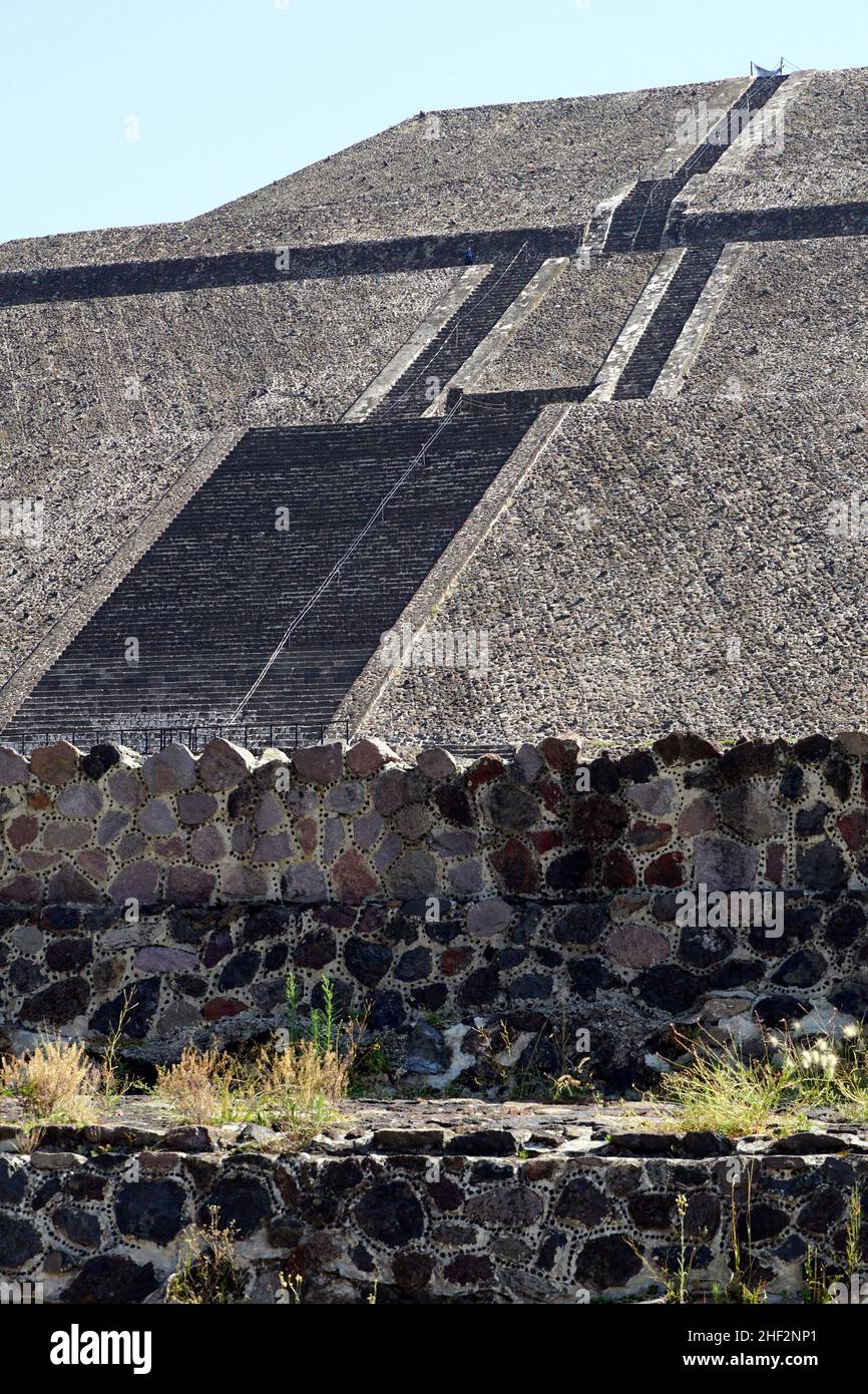 Pyramid of the Sun (Pirámide del Sol), Teotihuacan, State of Mexico ...