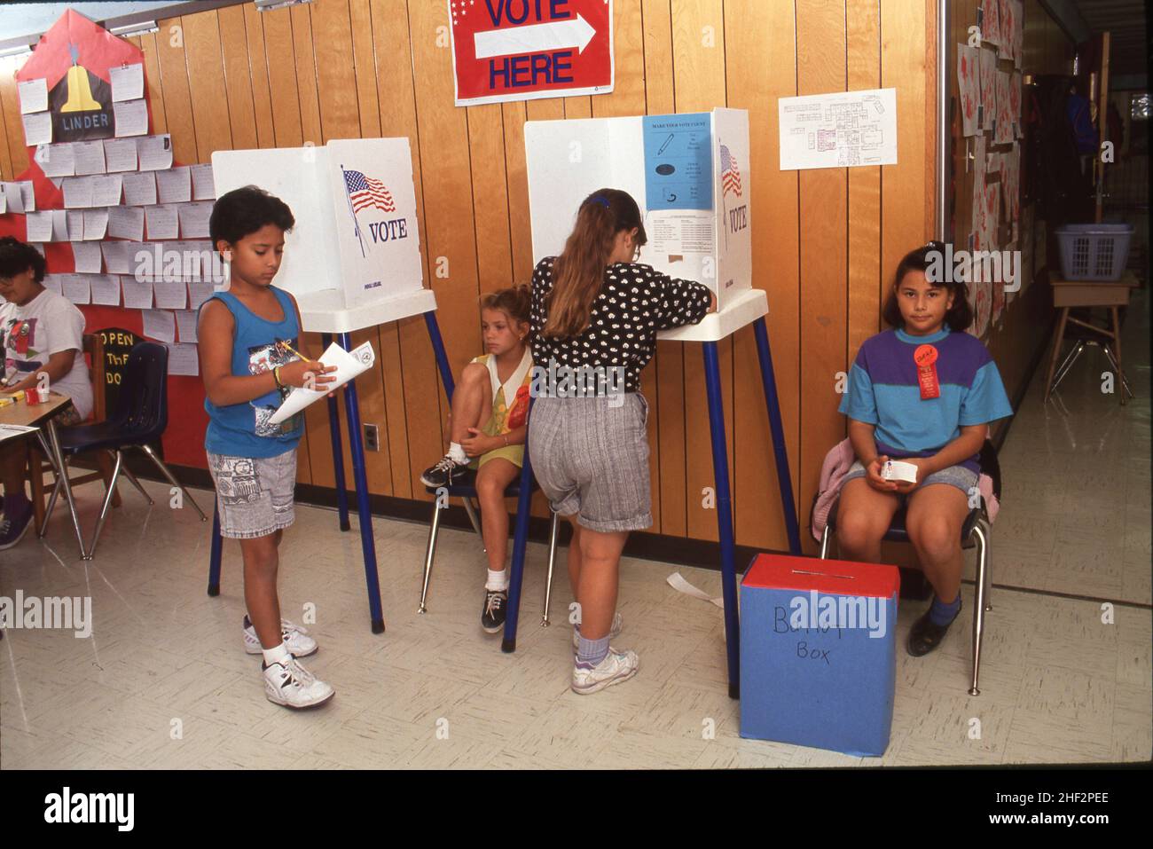 Mock election elementary hi-res stock photography and images - Alamy