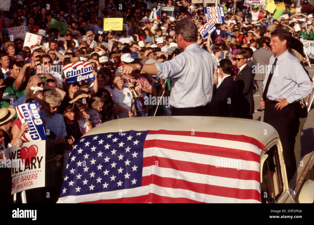 Athens, Texas USA, August 1992: Bill Clinton and Al Gore stand in the ...