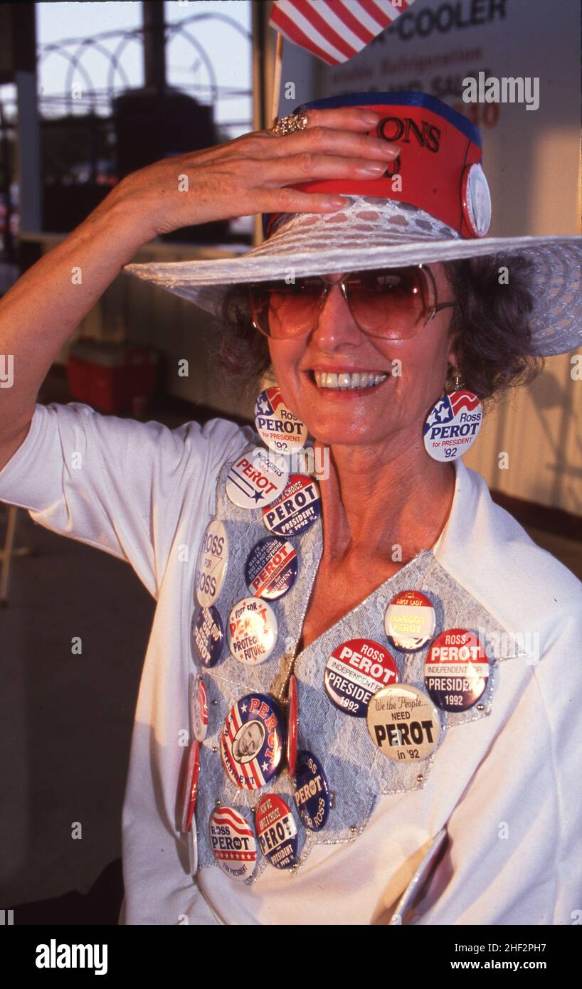 Ross perot 1992 presidential campaign hi-res stock photography and ...