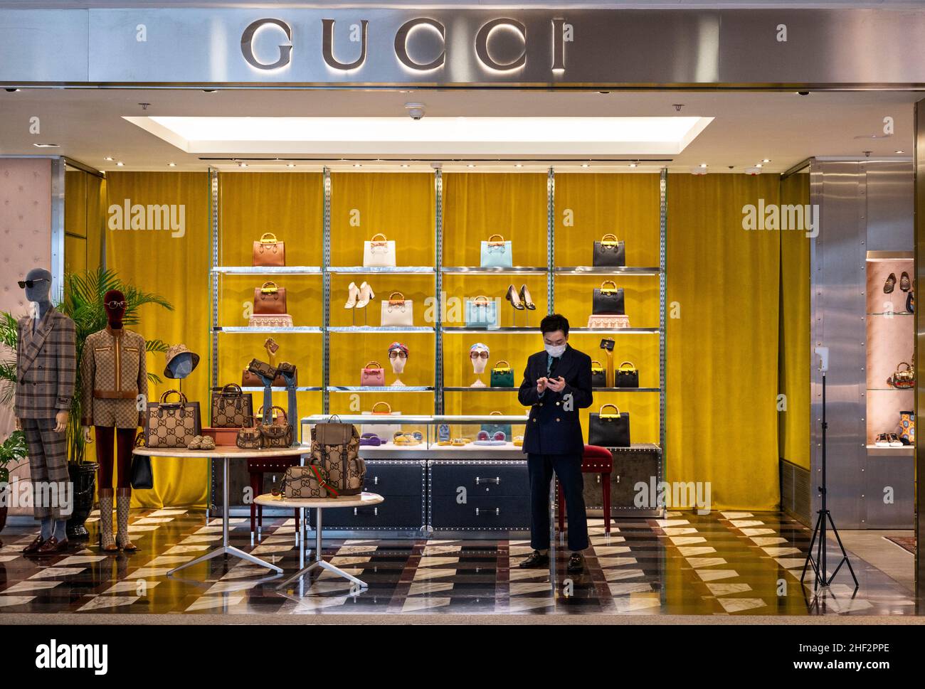Gucci logo logos hi-res stock photography and images - Alamy