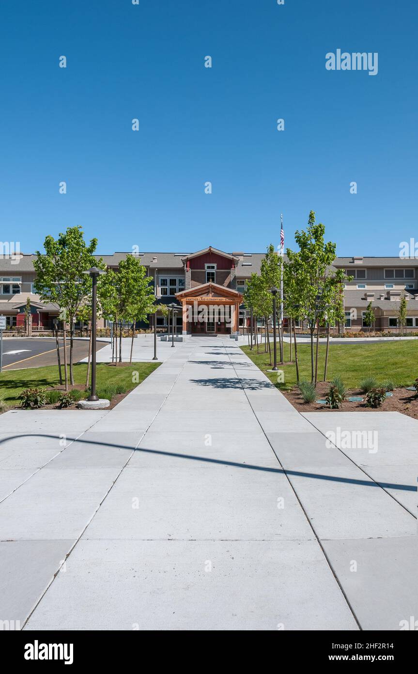 The new Panther Lake Elementary School in Kent, Washington Stock Photo ...
