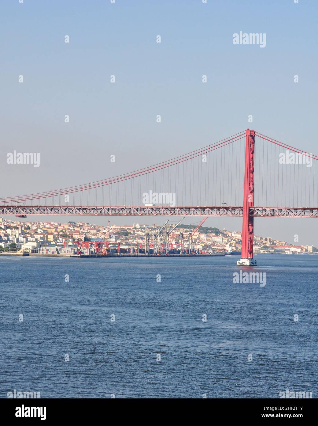 The Ponte 25 Abril Stock Photo - Alamy