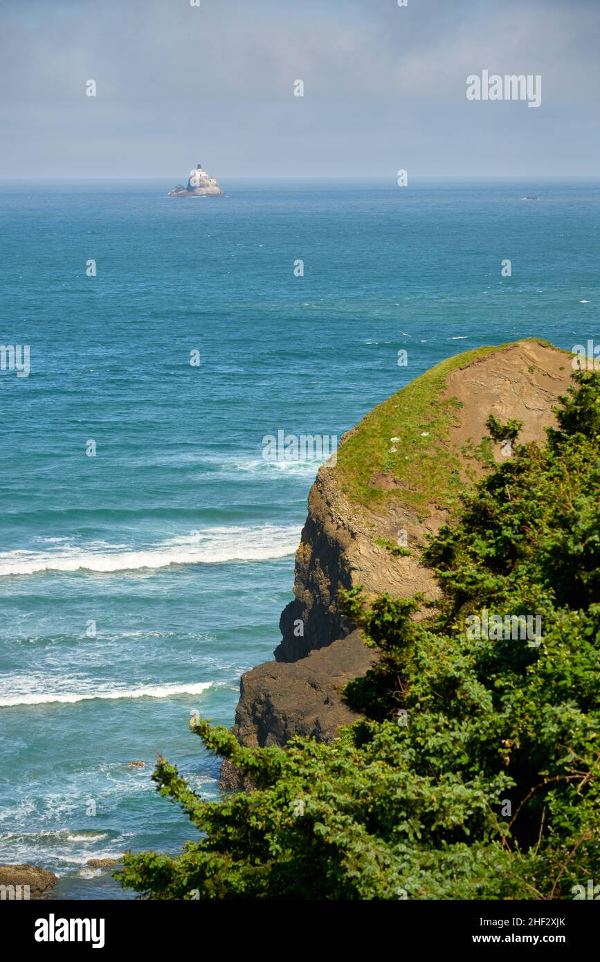 Oregon Coast Tillamook Rock Light vertical. Tillamook Rock Lighthouse ...