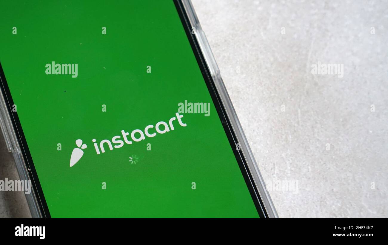 Grocery delivery hi-res stock photography and images - Alamy