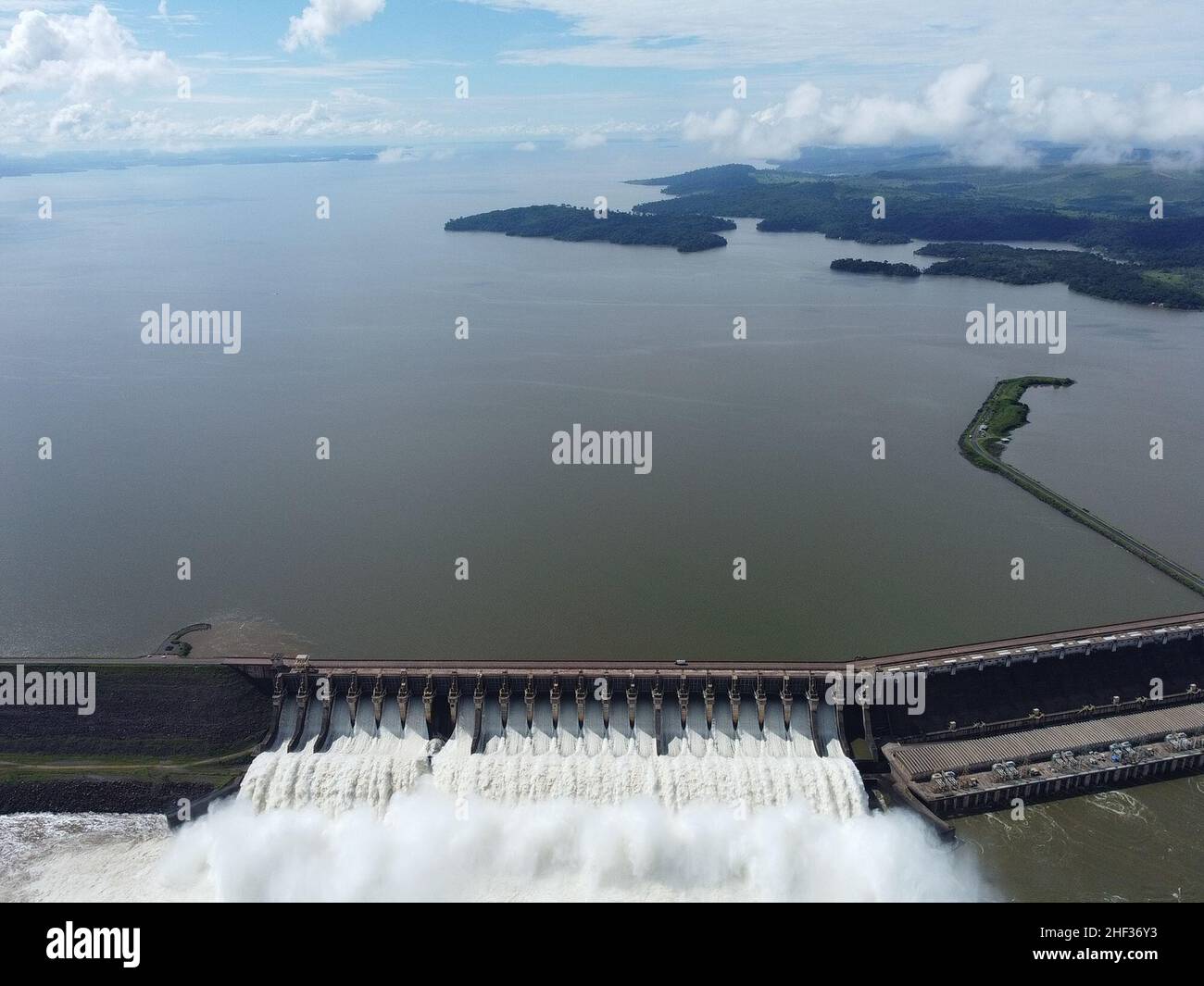Tucurui, Brazil. 13th Jan, 2022. View of the Tucurui hydropower plant ...