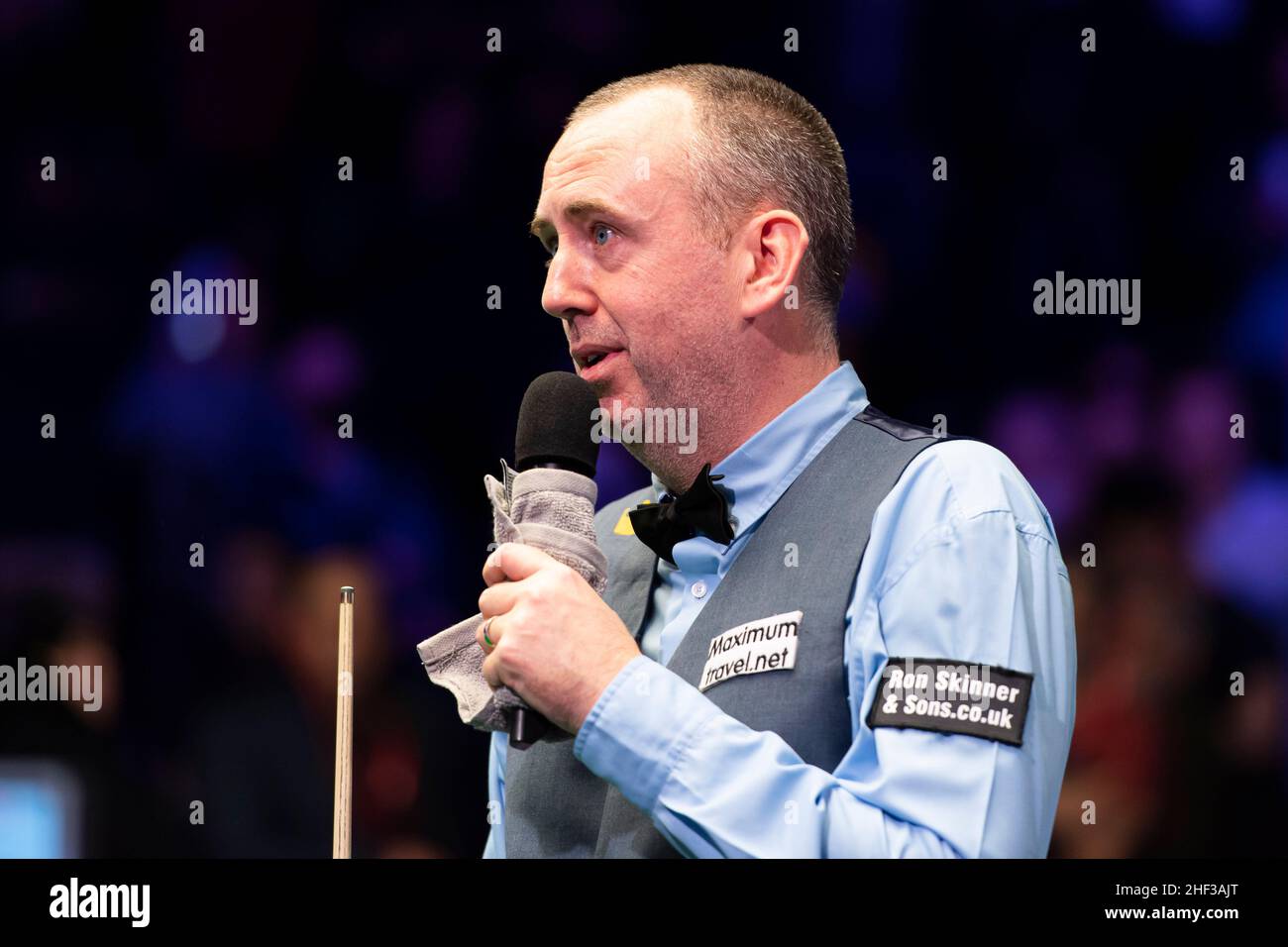 John williams (snooker referee) hi-res stock photography and images - Alamy