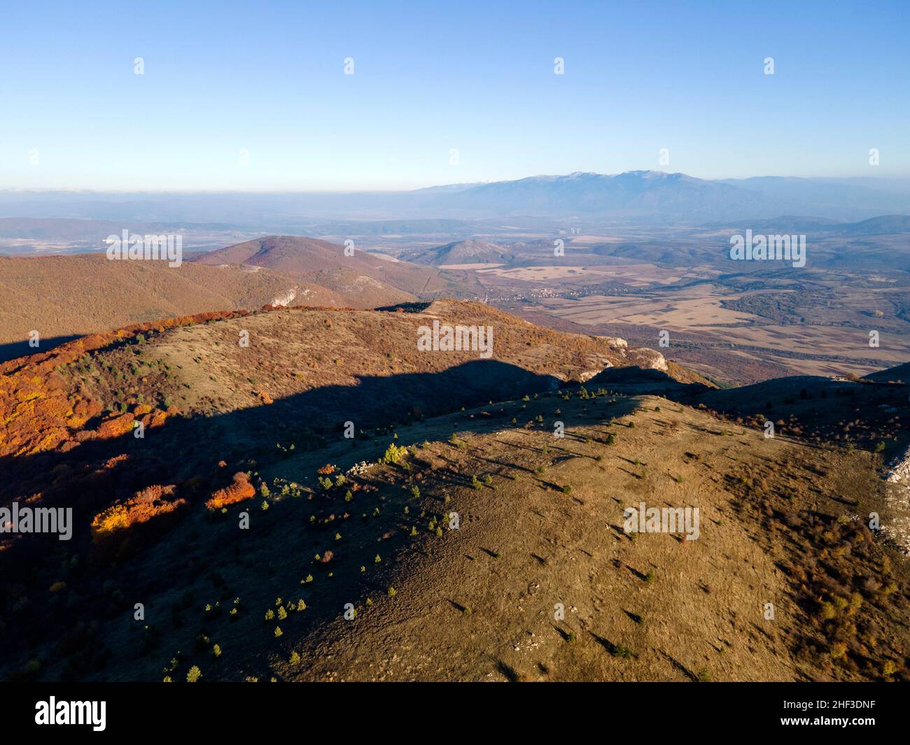 Aerial Autumn sunset view of Konyavska mountain near Viden Peak ...