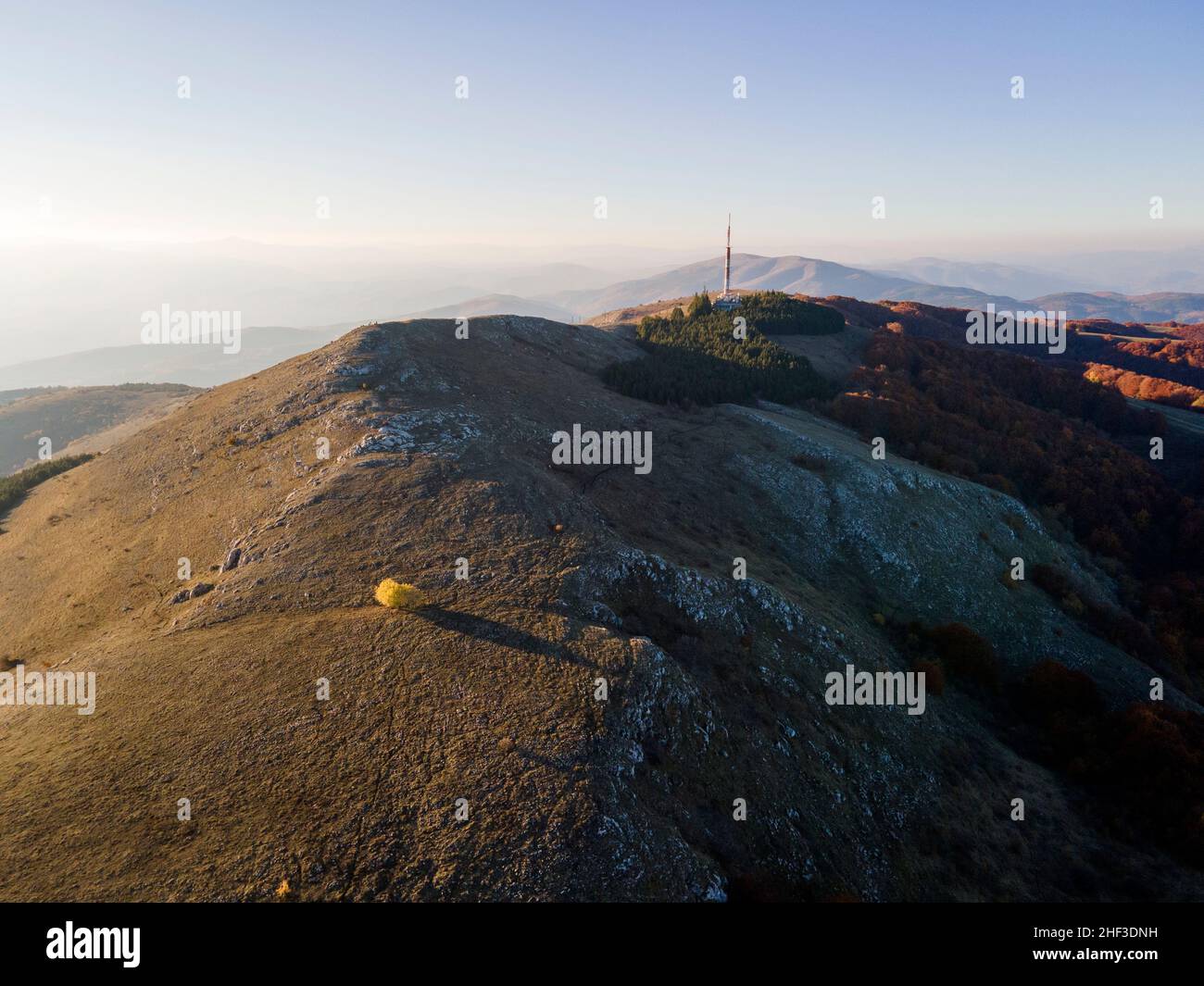 Aerial Autumn sunset view of Konyavska mountain near Viden Peak ...