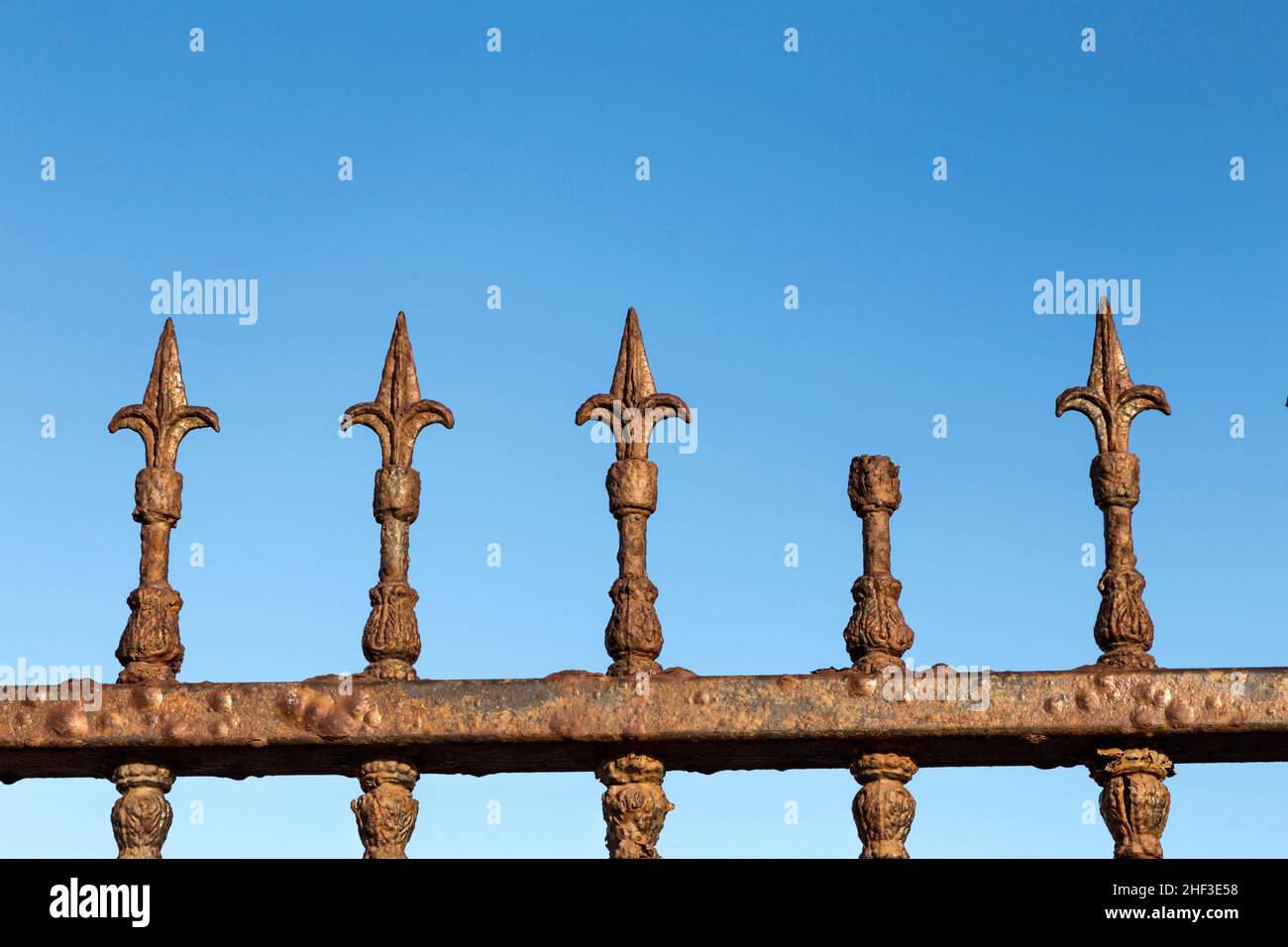 Old rusty steel gate hi-res stock photography and images - Alamy