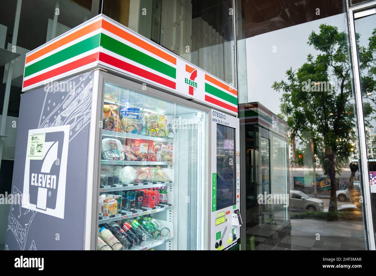 BANGKOK, THAILAND - 30 April, 2021: Seven eleven 7-11 vending machine ...