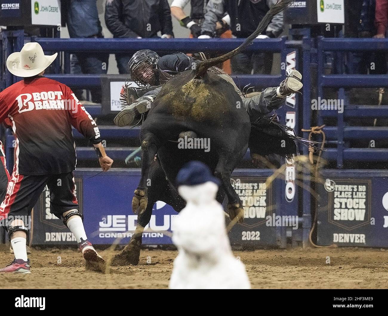 Denver, Colorado, USA. 12th Jan, 2022. Bull Rider BOB MITCHELL, of ...