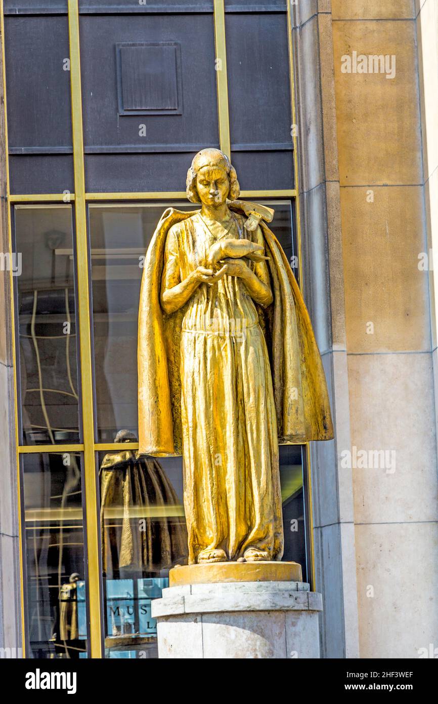 golden statue at Trocadero in Paris Stock Photo - Alamy