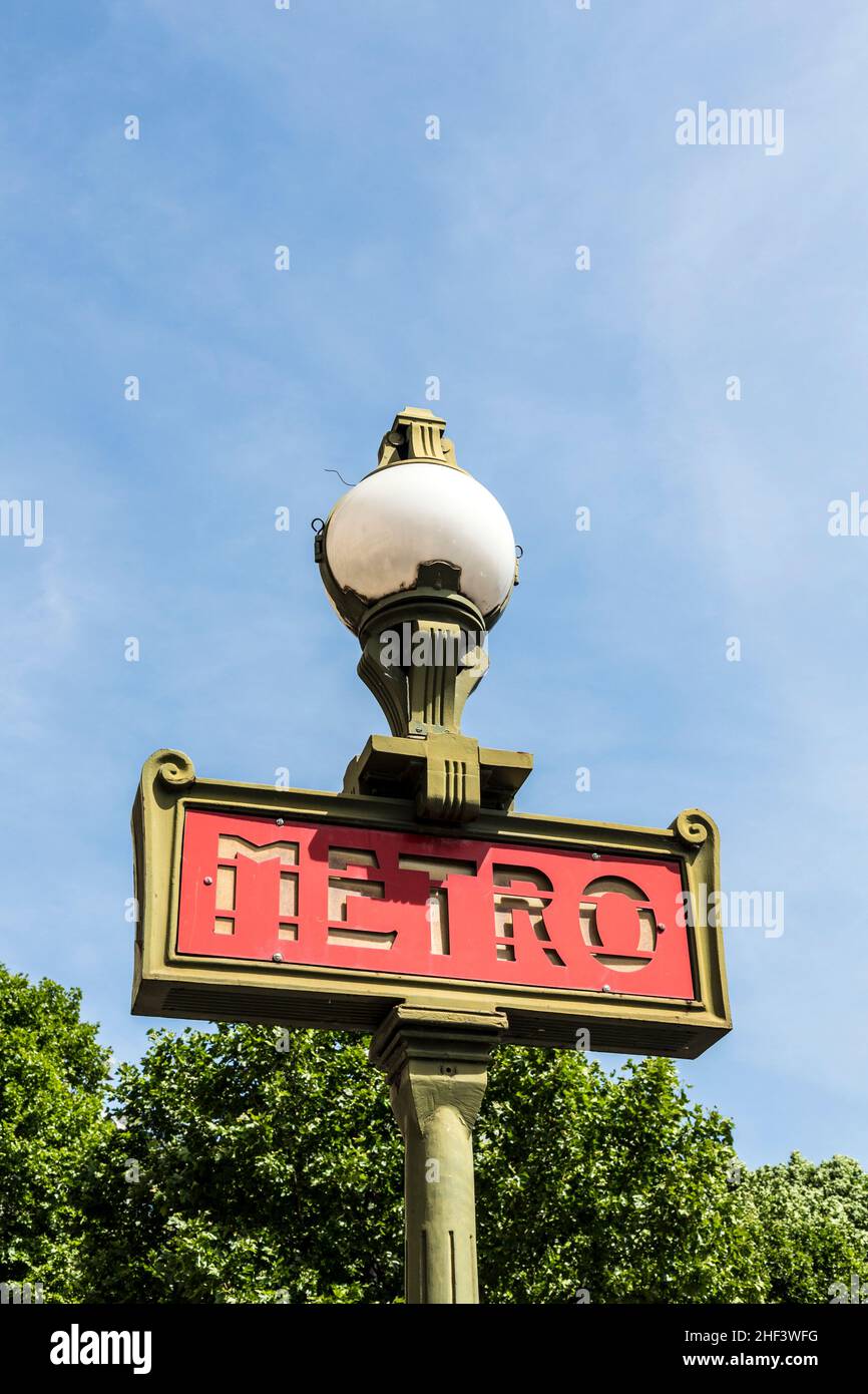 Parisian metro network hi-res stock photography and images - Alamy