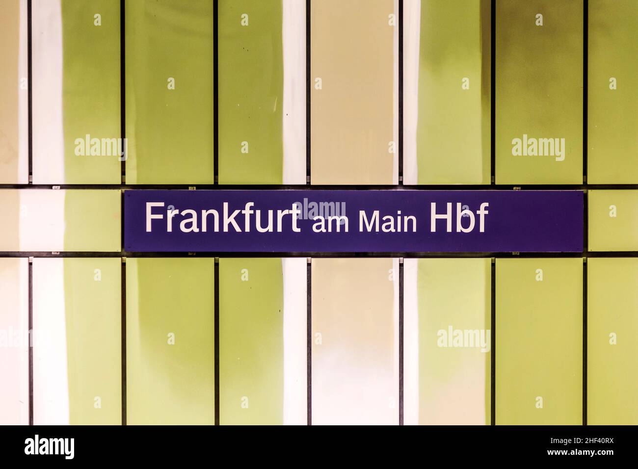 S bahn sign hi-res stock photography and images - Alamy