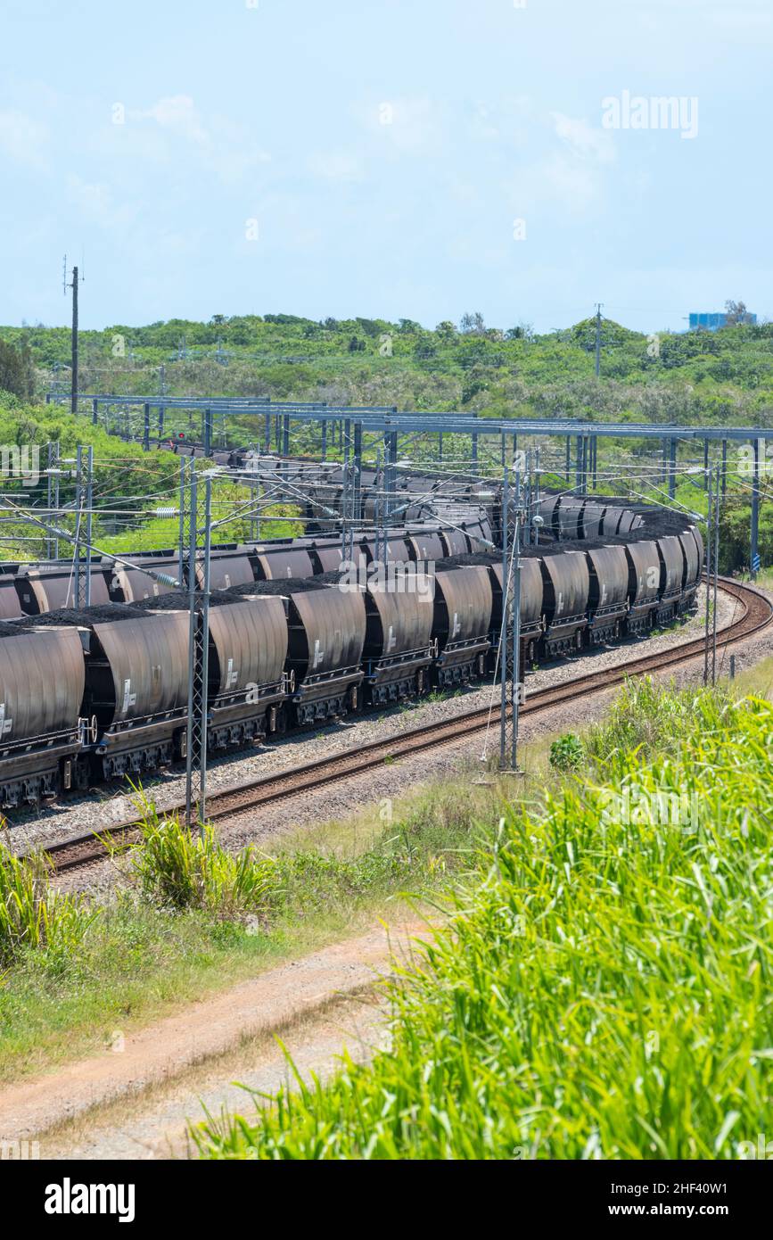 Mine mines mining train australia hi-res stock photography and images ...