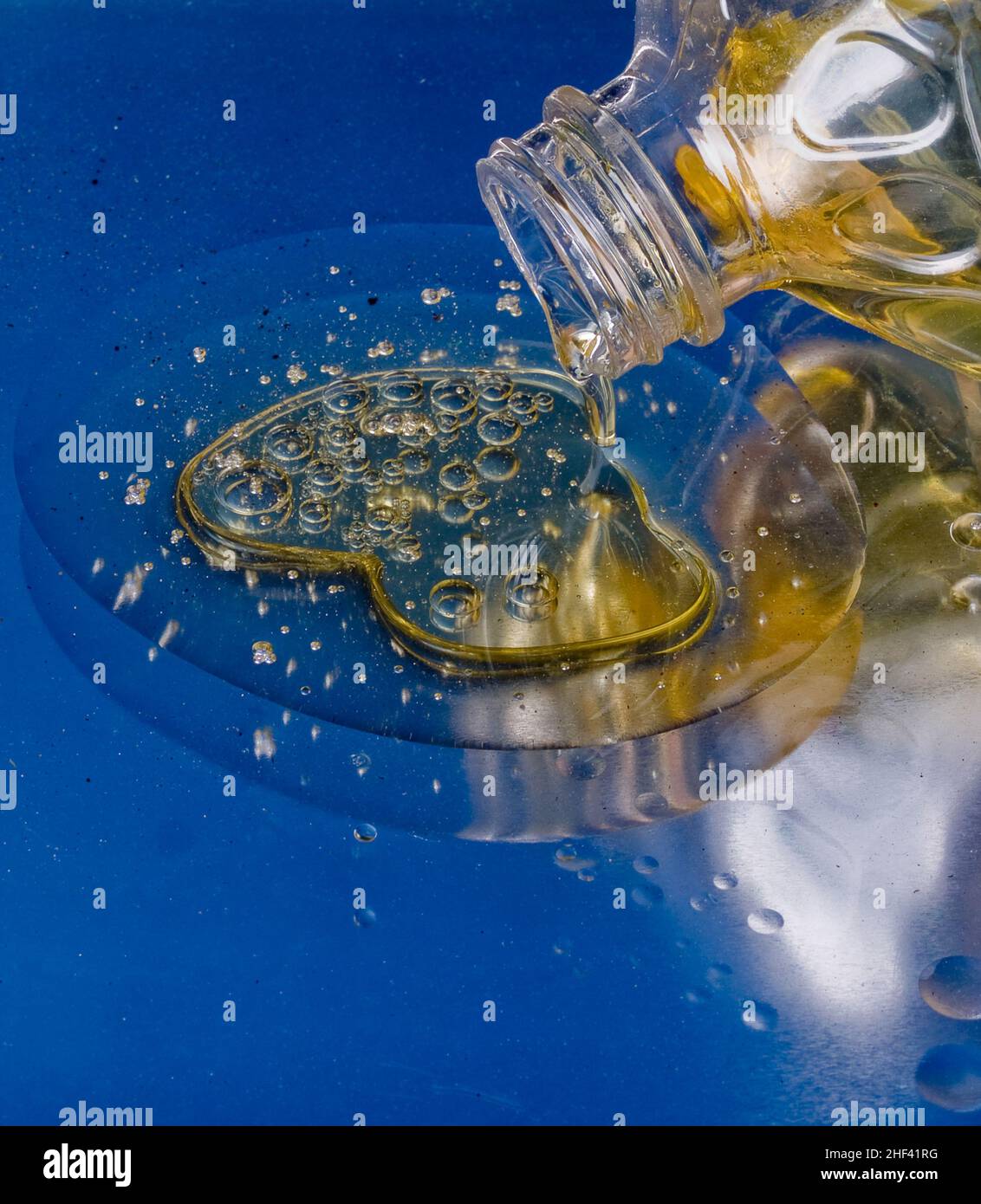 Oil and water don't mix Stock Photo - Alamy