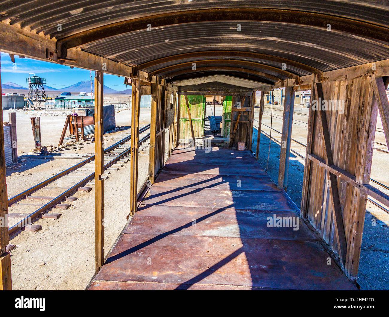 old rotten ghost trains in Avaroa Bolivia in the desert Stock Photo - Alamy