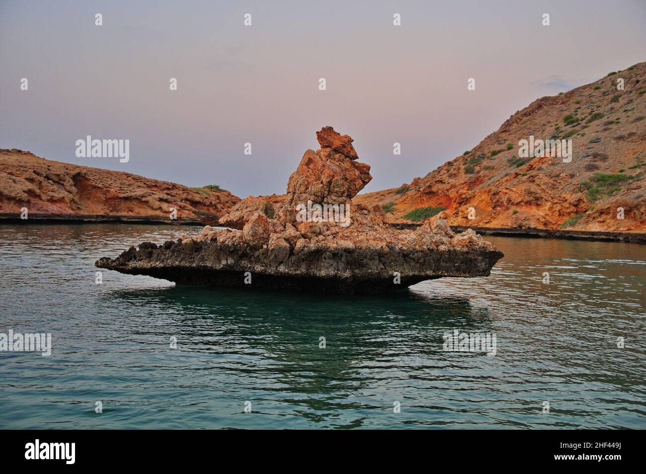 Little rock cliff formation hi-res stock photography and images - Alamy