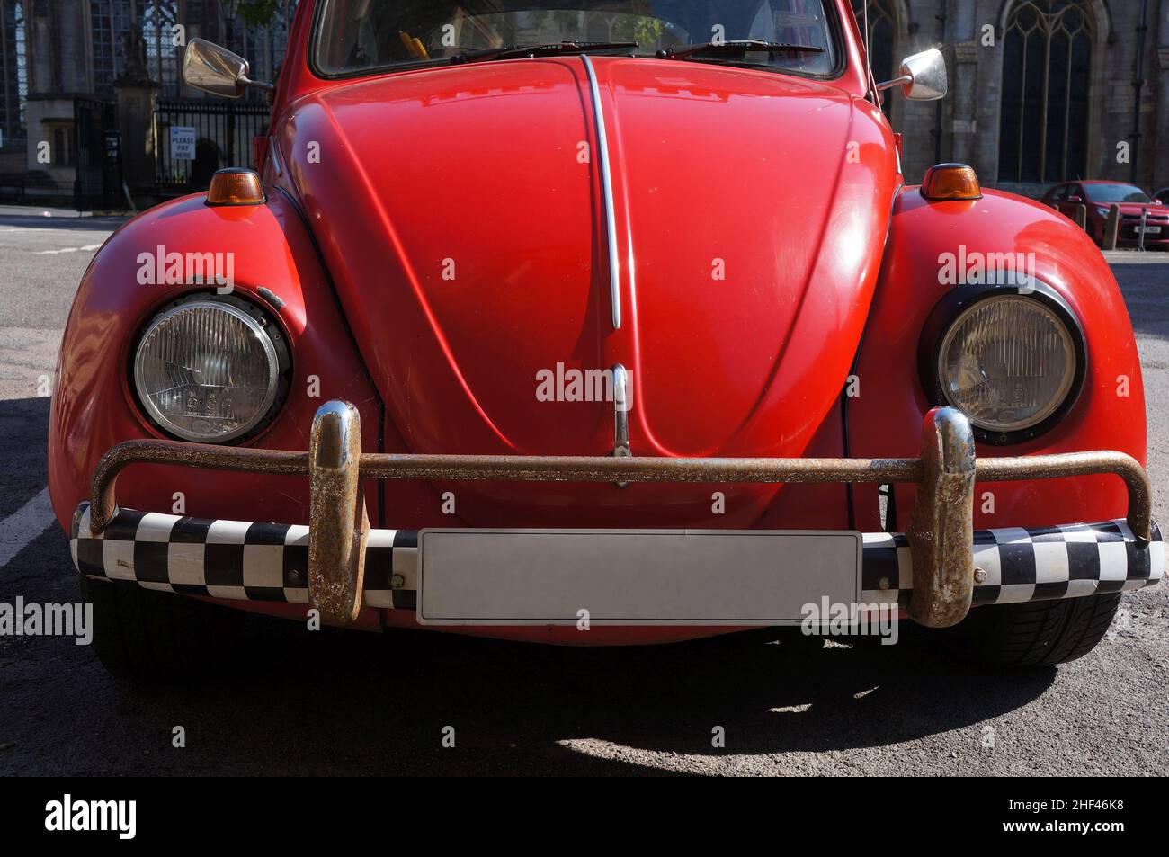 Red car number plate hi-res stock photography and images - Alamy